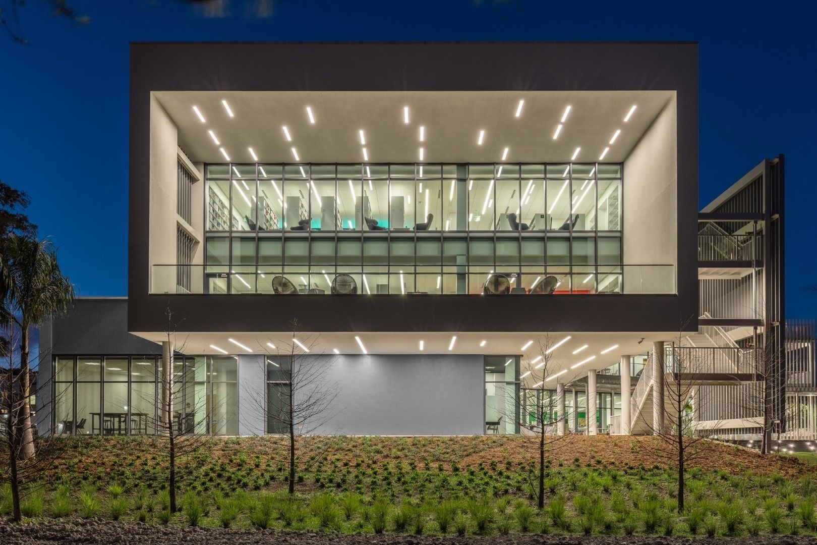 Alfred R. Goldstein Library, Ringling College of Art and Design - Kawneer