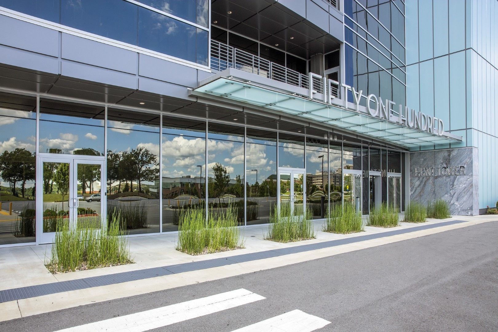Hunt Tower - Kawneer Office Sector Projects