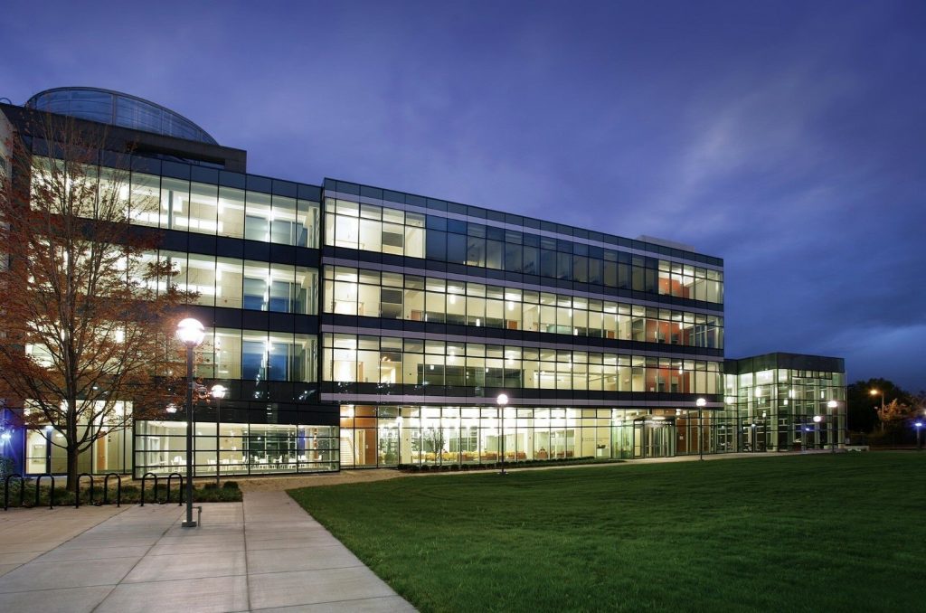 Loyola University Chicago Marcella Niehoff School of Nursing - Kawneer
