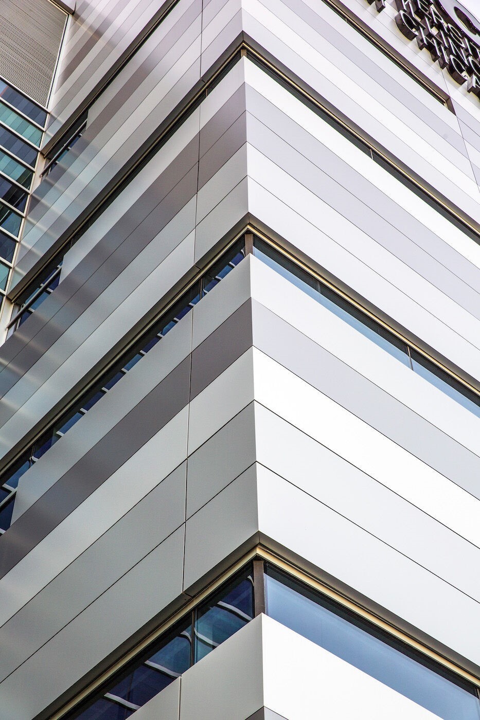 Mile Square Health Center at the University of Illinois Hospital - Kawneer