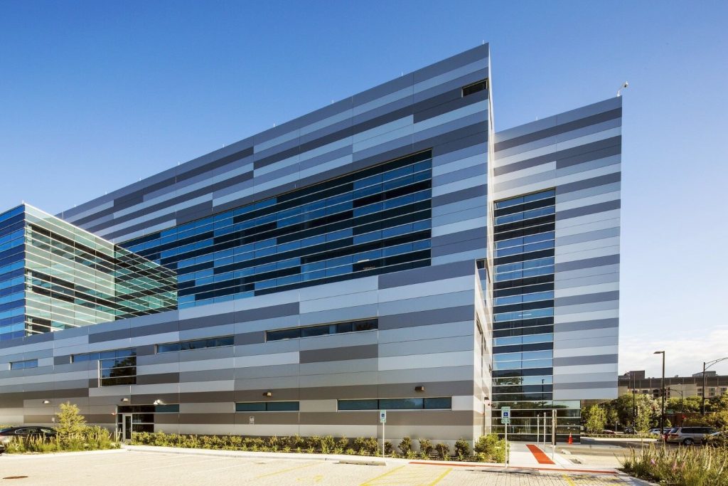Mile Square Health Center at the University of Illinois Hospital - Kawneer