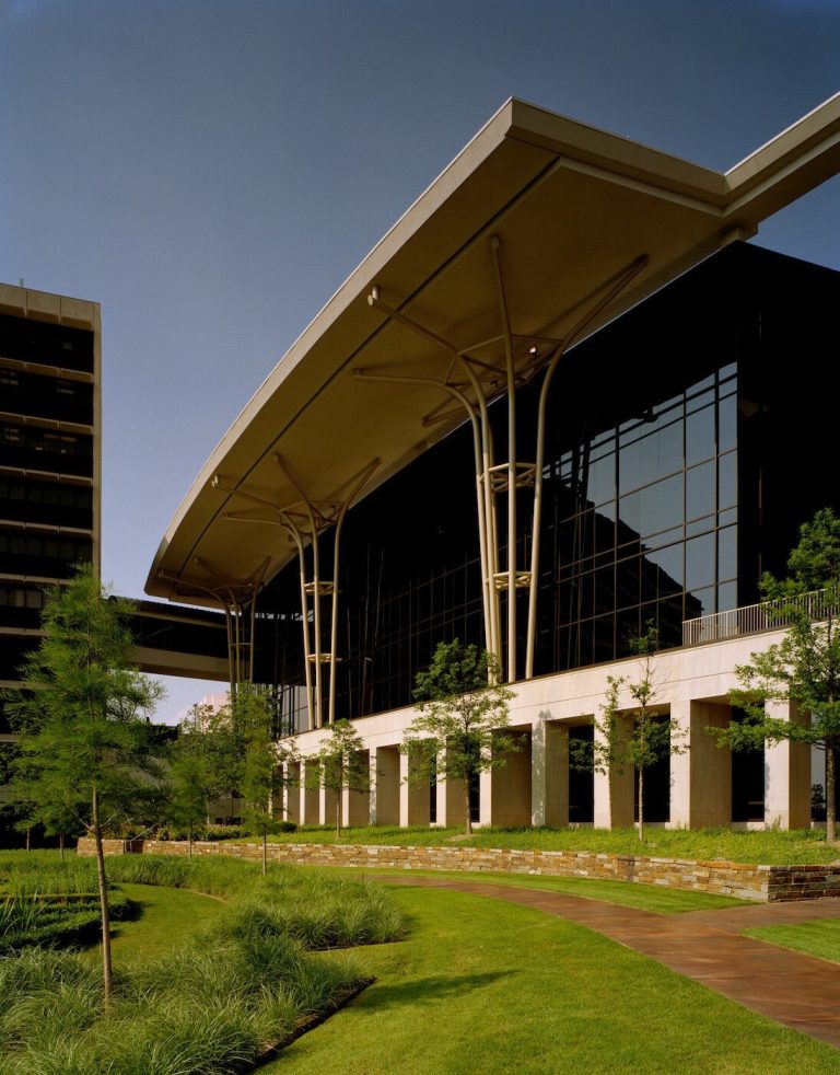 Natalie Building - Warren Medical Office Campus - Kawneer Projects