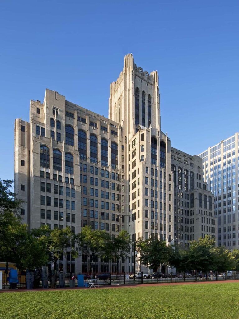 Northwestern University Montgomery Ward Building - Kawneer
