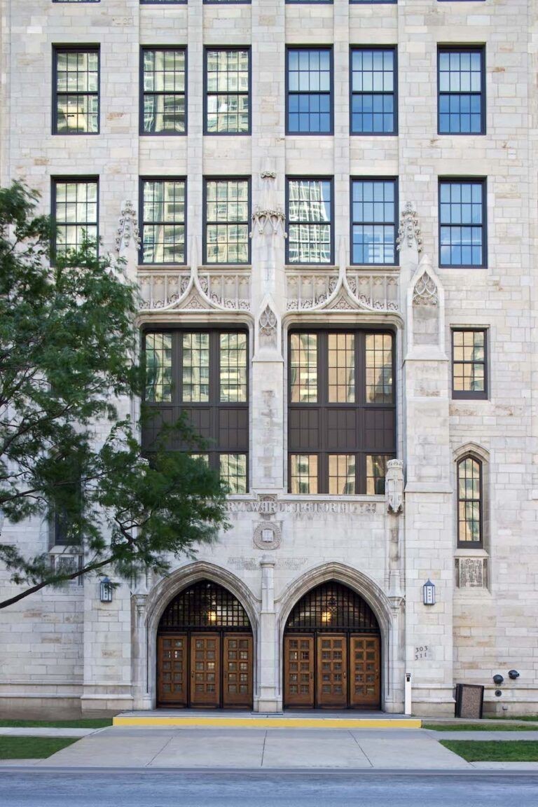 Northwestern University Montgomery Ward Building - Kawneer