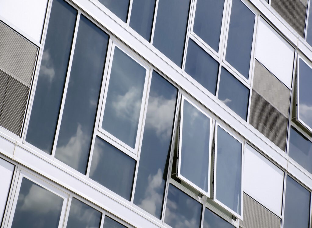 8225TL Thermal Windows - Kawneer Window Solutions