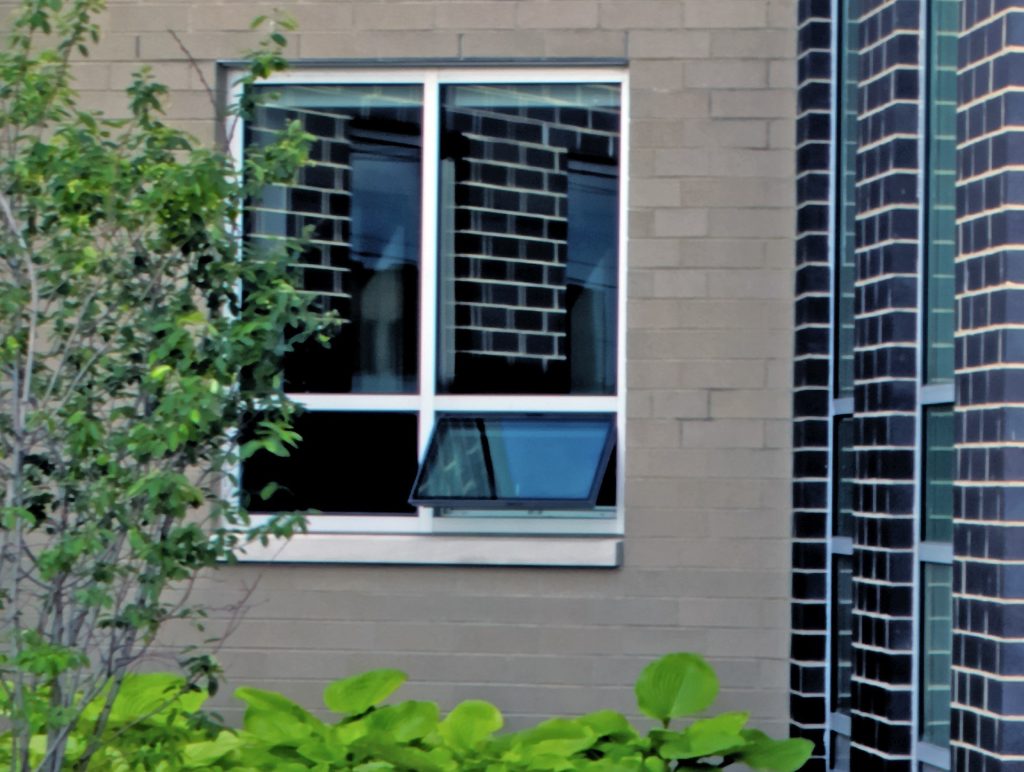 GLASSvent® Windows for Storefront Framing - Kawneer Window Solutions