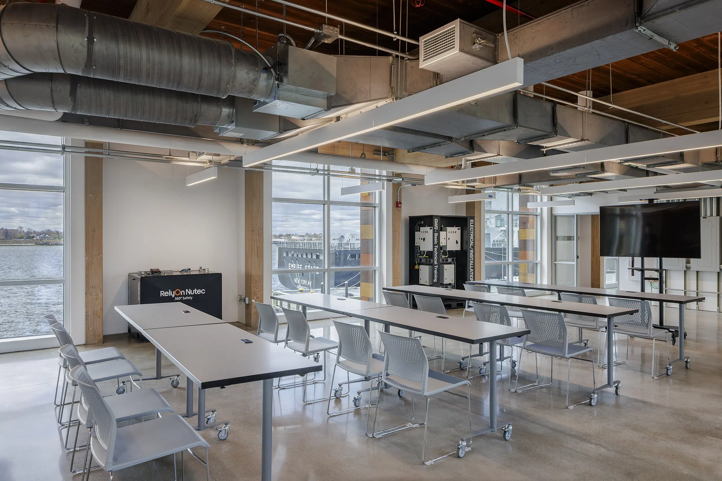 Seamanship Center at Maritime College, SUNY - Kawneer Education Projects